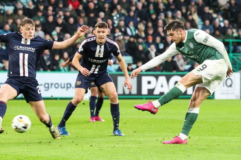 Kieron Bowie inspires Hibernian to victory over Dundee to stay third ...