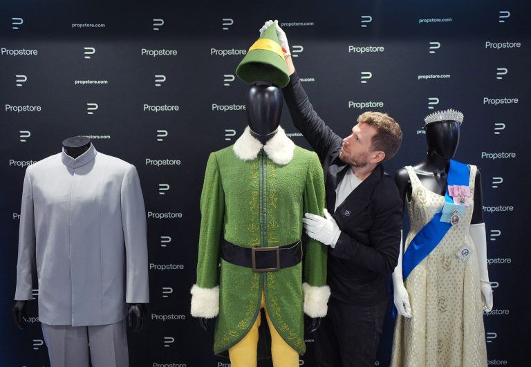 Will Ferrell's Elf costume fetches more than £200,000 at auction | STV News