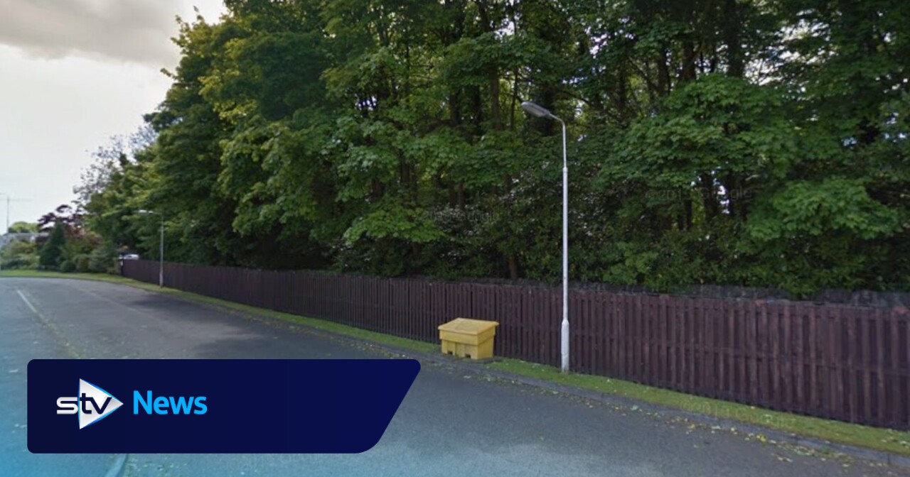 Police hunt sex attacker after woman raped in wooded area in Kirkcaldy | STV News