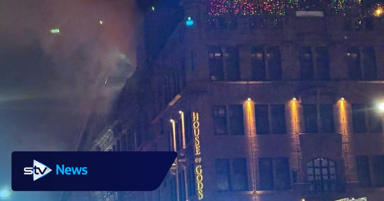 Firefighters remain at scene of Glasgow Revolver Hotel blaze | STV News