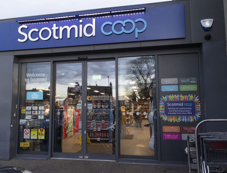 Detectives investigate attempted ATM thefts in Glasgow and Edinburgh on ...