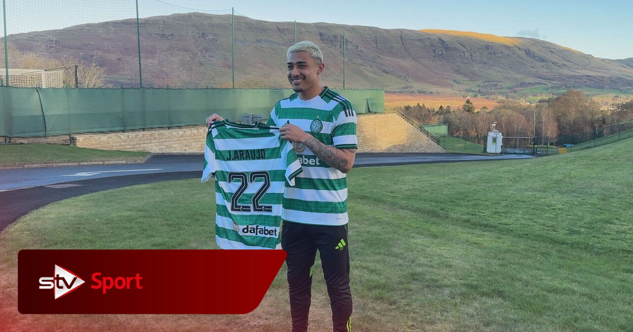 Celtic complete loan signing of Bournemouth defender Julián Araujo ...