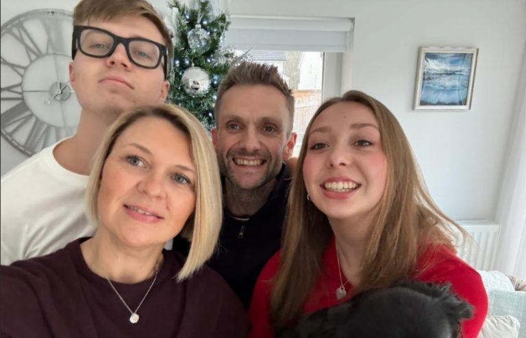 Dad who spent seven months in hospital pays tribute to staff who saved ...