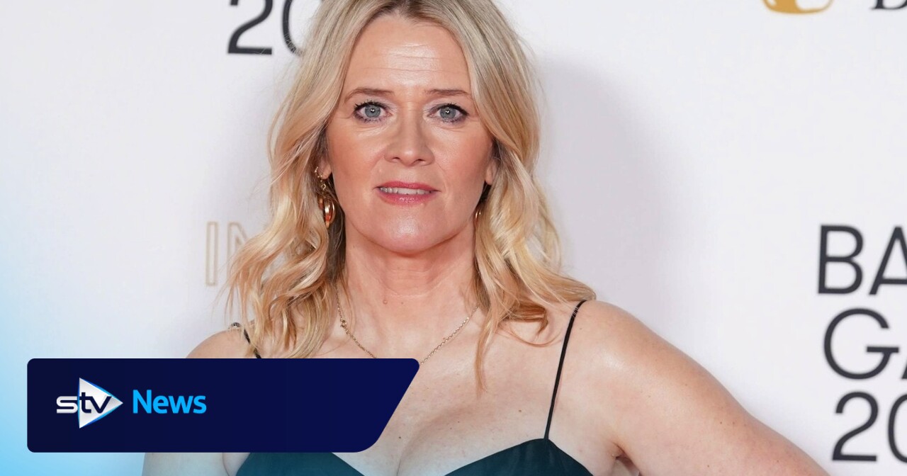 Edith Bowman makes tearful plea for missing case containing grandfather ...