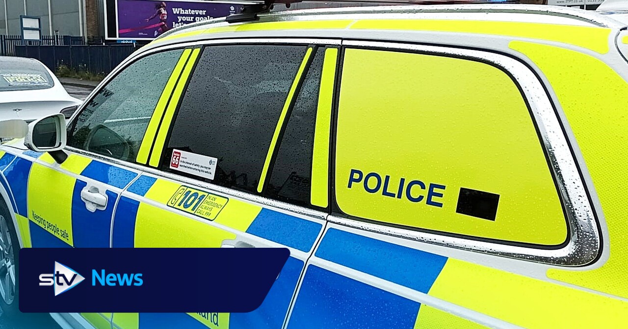 Manhunt after BB gun fired at staff in Glasgow supermarket | STV News