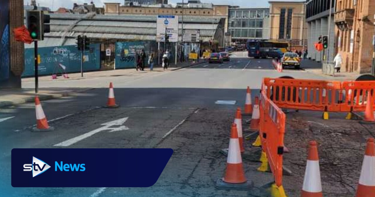 Busy Glasgow road closed over potential sewer collapse | STV News