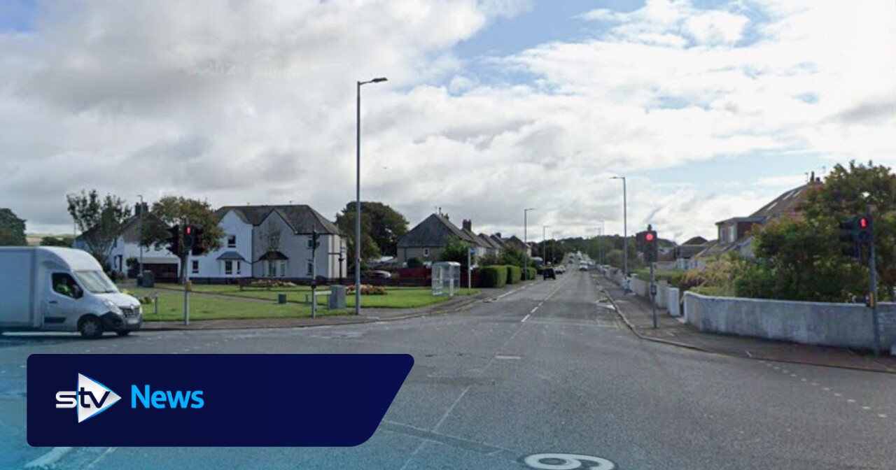 Two officers in hospital after crash between police van and Range Rover ...
