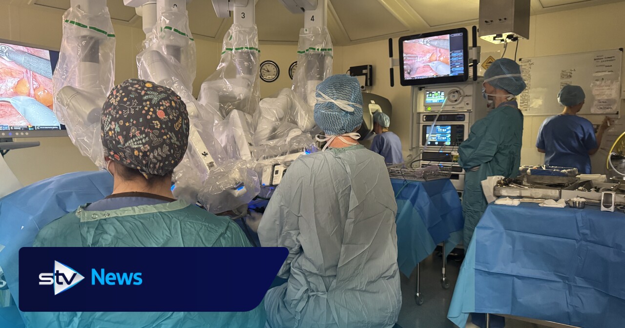 Robotic surgery expansion at Paisley hospital hailed as ‘game-changer ...