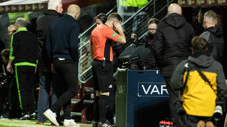 Derek McInnes brands Celtic penalty award 'disgusting' after late ...