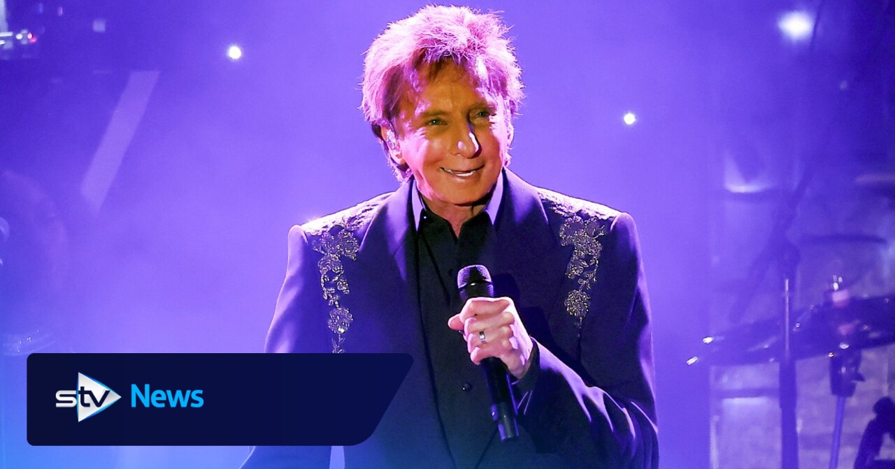 Barry Manilow arrives in Glasgow to kick off 'last last tour' | STV News